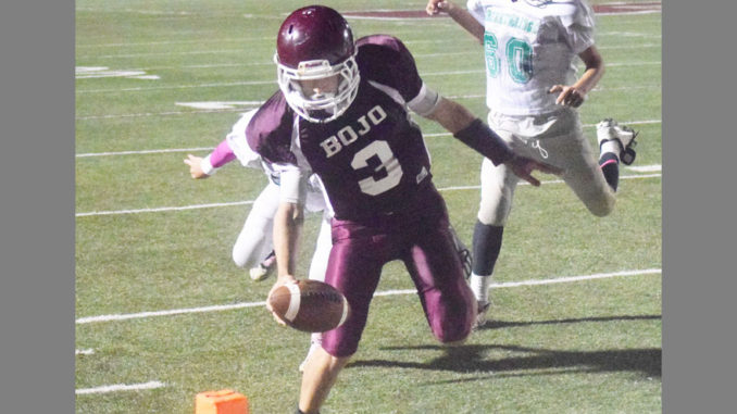 FOOTBALL: Harris reaches over for two – Bowie News