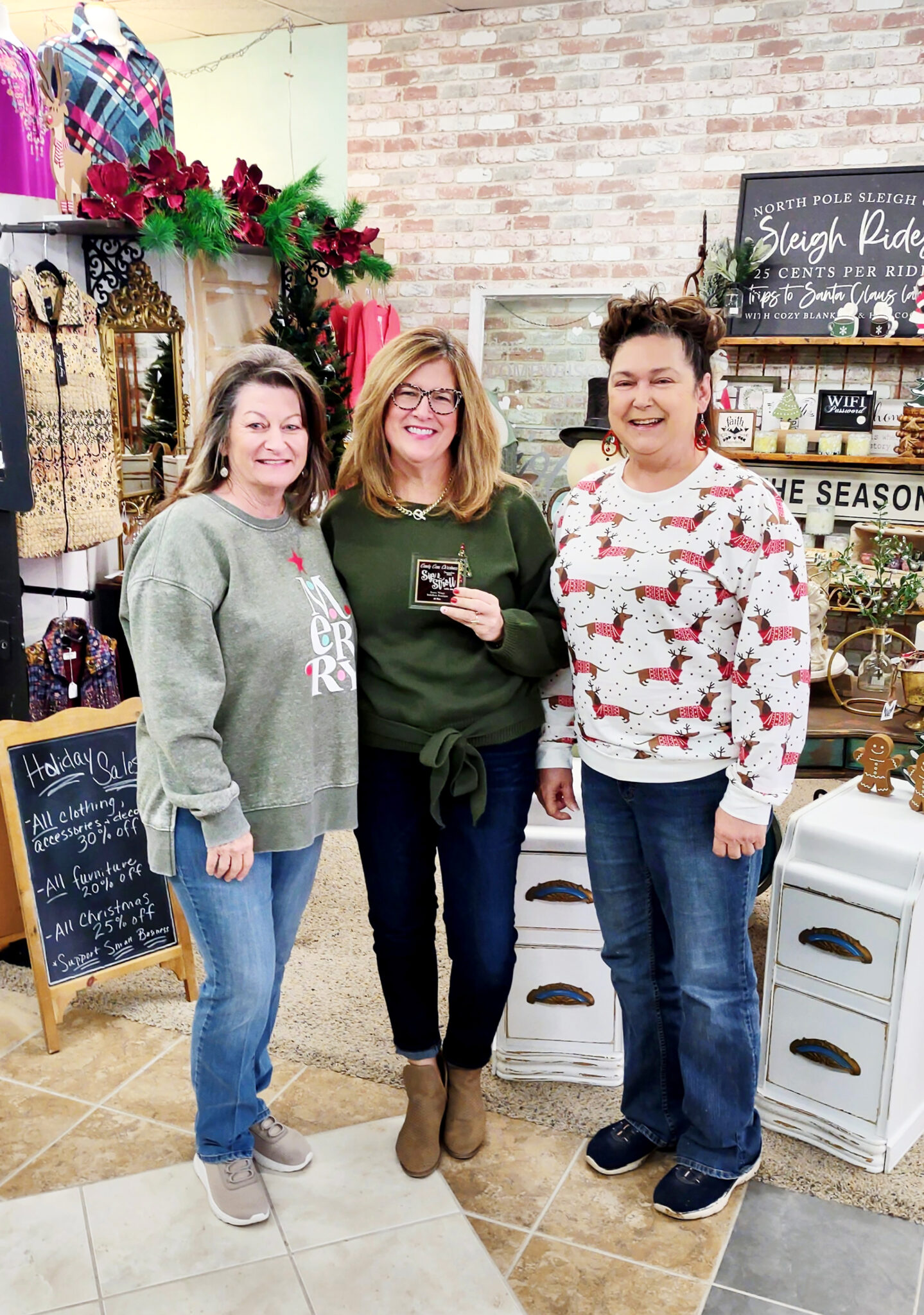 Bowie Community Development presents window decoration awards – Bowie News
