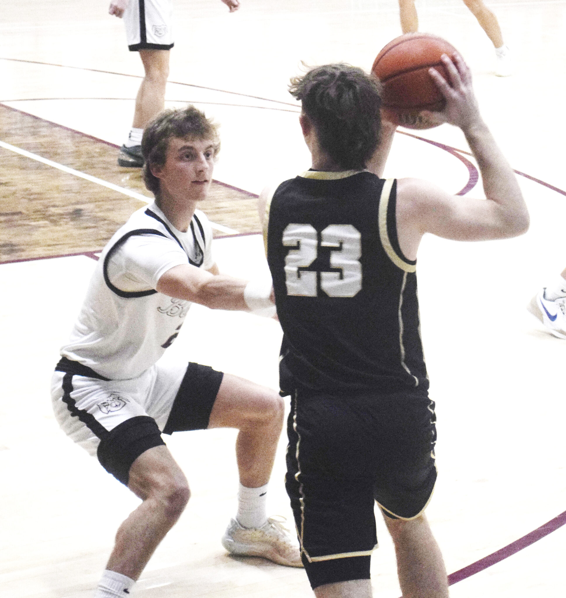 Bowie boys lose to Bearcats – Bowie News